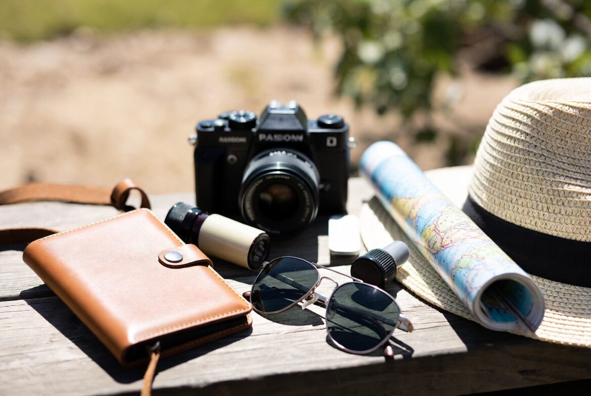 10 Best Luxury Travel Accessories for the Sophisticated Voyager - Ivy ...